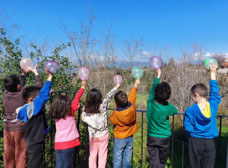 Τα μπαλόνια των ευχών - Love Teaching